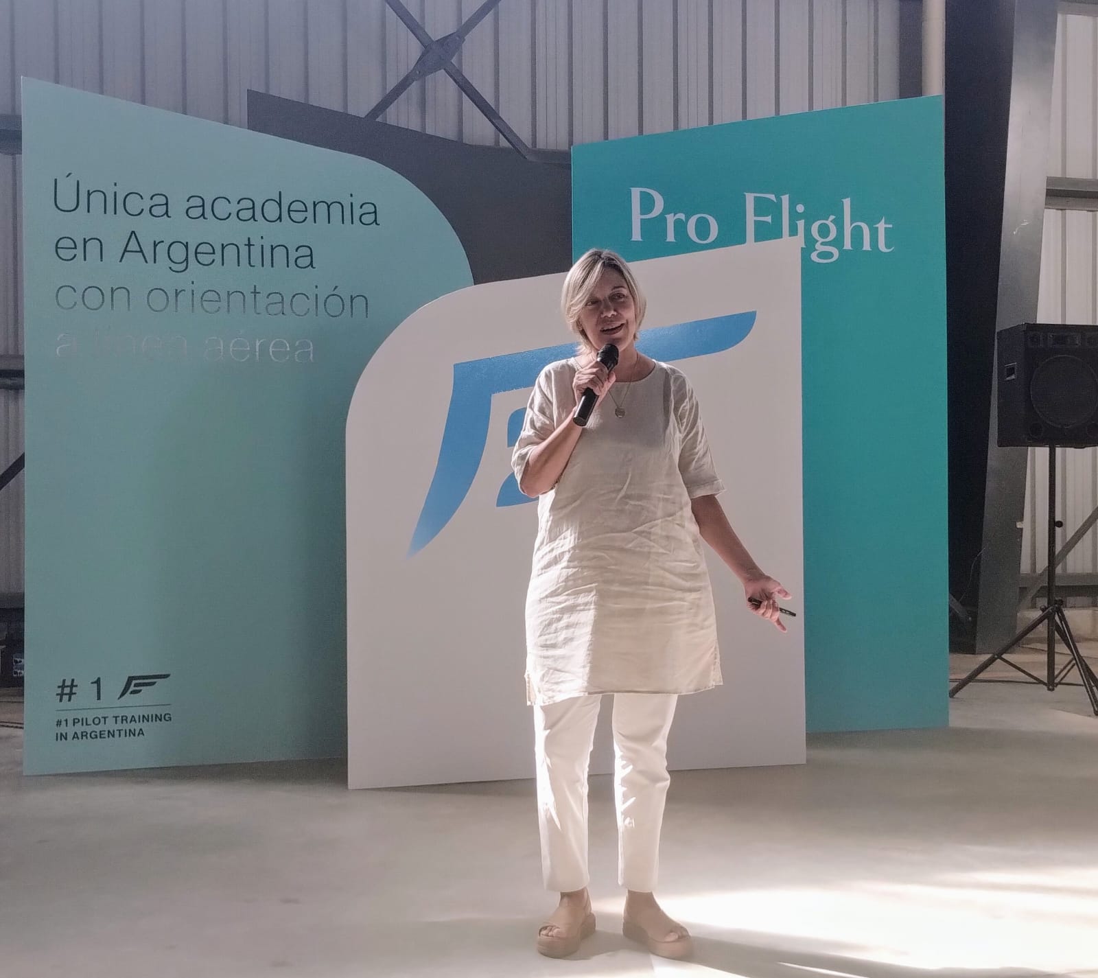 La FRH presente junto a PROFLIGHT en el Día de la Mujer - UTN Haedo