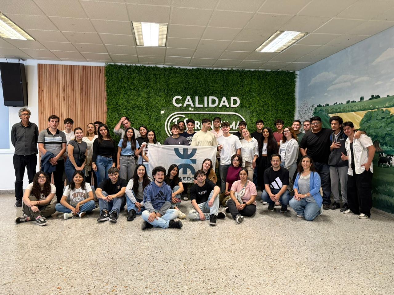 Estudiantes de la FRH visitaron la planta de La Serenísima - UTN Haedo